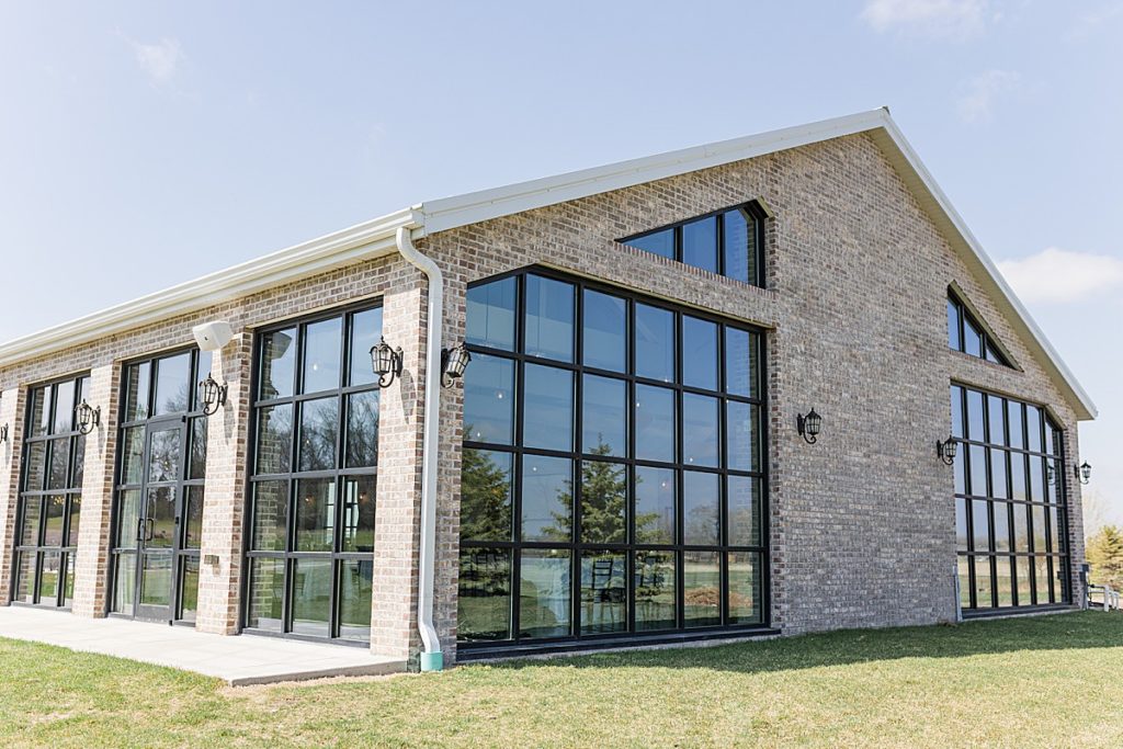 Madison & Derek | Wedding at The Atrium - Malorie Jane Photography